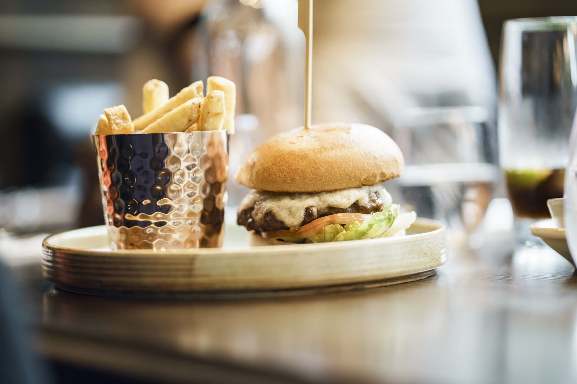 Dining at The White Horse, Wembley | Dining near Wembley Stadium